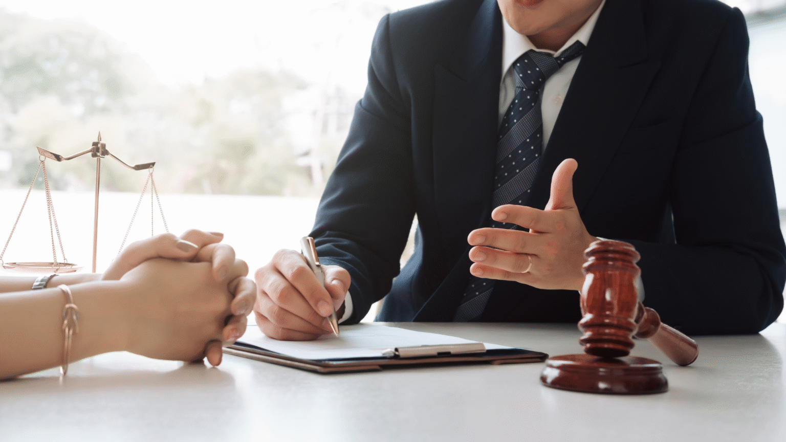 What Is a Civil Litigation Lawyer? Roles & Responsibilities
